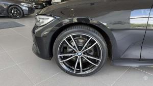 Melns BMW 320 2020 Marijampole, ar dzinēja tilpumu 2.00 L un nobraukumu 182 tūkst. km par 19999 €, foto 25 vietnē AUTOMOTO.COM.LV