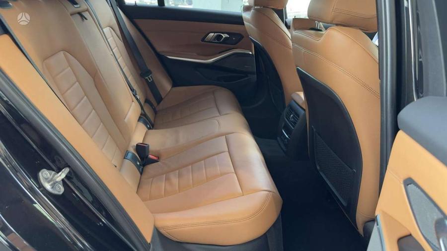 Melns BMW 320 2020 Marijampole, ar dzinēja tilpumu 2.00 L un nobraukumu 182 tūkst. km par 19999 €, foto 27 vietnē AUTOMOTO.COM.LV