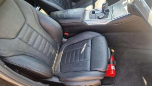 Black BMW 320 2020 in Kaunas, with an engine capacity of 2.00 L and mileage of 114 thousand km for 22990 €, photo 15 on AUTOMOTO.COM.LV