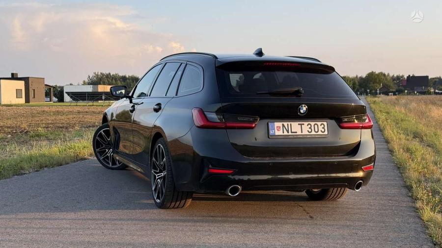 Black BMW 320 2020 in Panevezys, with an engine capacity of 2.00 L and mileage of 260 thousand km for 16499 €, photo 4 on AUTOMOTO.COM.LV
