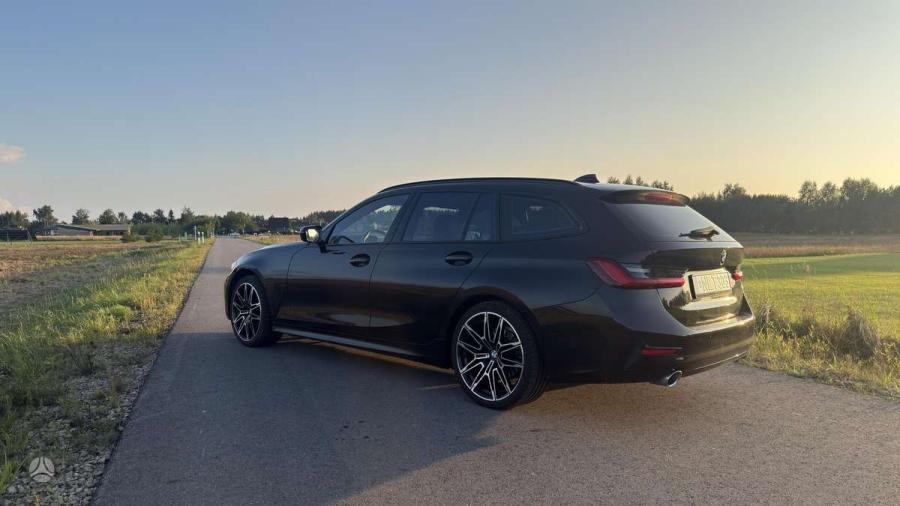 Black BMW 320 2020 in Panevezys, with an engine capacity of 2.00 L and mileage of 260 thousand km for 16499 €, photo 12 on AUTOMOTO.COM.LV