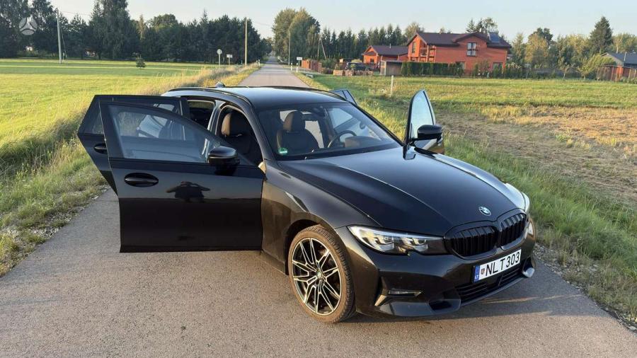 Black BMW 320 2020 in Panevezys, with an engine capacity of 2.00 L and mileage of 260 thousand km for 16499 €, photo 18 on AUTOMOTO.COM.LV