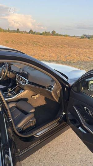 Black BMW 320 2020 in Panevezys, with an engine capacity of 2.00 L and mileage of 260 thousand km for 16499 €, photo 19 on AUTOMOTO.COM.LV