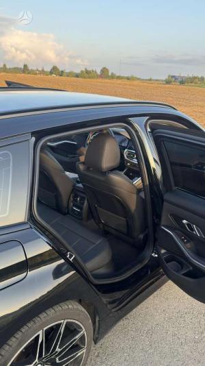 Black BMW 320 2020 in Panevezys, with an engine capacity of 2.00 L and mileage of 260 thousand km for 16499 €, photo 20 on AUTOMOTO.COM.LV