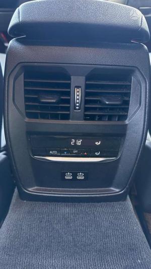 Black BMW 320 2020 in Panevezys, with an engine capacity of 2.00 L and mileage of 260 thousand km for 16499 €, photo 30 on AUTOMOTO.COM.LV