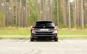 Melns BMW 320 2020 Rīga, ar dzinēja tilpumu 2.00 L un nobraukumu 224 tūkst. km par 16490 €, foto 7 vietnē AUTOMOTO.COM.LV