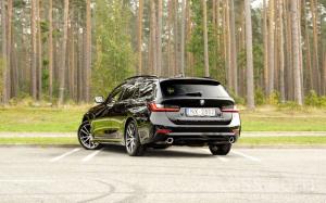 Melns BMW 320 2020 Rīga, ar dzinēja tilpumu 2.00 L un nobraukumu 224 tūkst. km par 16490 €, foto 8 vietnē AUTOMOTO.COM.LV