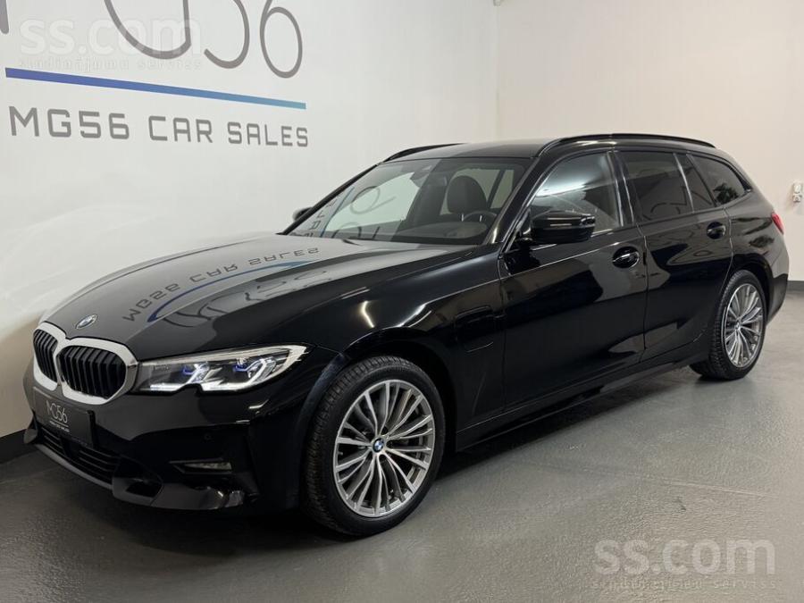 Black BMW 320 2021 in Riga, with an engine capacity of 2.00 L and mileage of 194 thousand km for 20900 €, photo 3 on AUTOMOTO.COM.LV