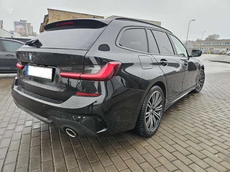 Melns BMW 320 2021 Kauņa, ar dzinēja tilpumu 2.00 L un nobraukumu 149 tūkst. km par 23600 €, foto 5 vietnē AUTOMOTO.COM.LV
