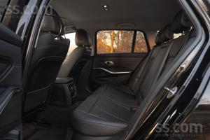 Melns BMW 320 2021 Jelgava, ar dzinēja tilpumu 2.00 L un nobraukumu 168 tūkst. km par 20900 €, foto 24 vietnē AUTOMOTO.COM.LV