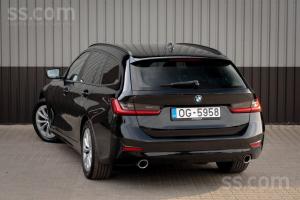 Black BMW 320 2021 in Talsi, with an engine capacity of 2.00 L and mileage of 220 thousand km for 17750 €, photo 5 on AUTOMOTO.COM.LV