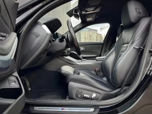 Black BMW 320 2021 in Riga, with an engine capacity of 2.00 L and mileage of 158 thousand km for 21900 €, photo 9 on AUTOMOTO.COM.LV