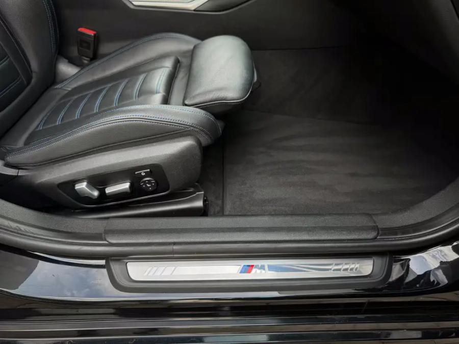 Black BMW 320 2021 in Riga, with an engine capacity of 2.00 L and mileage of 158 thousand km for 21900 €, photo 25 on AUTOMOTO.COM.LV