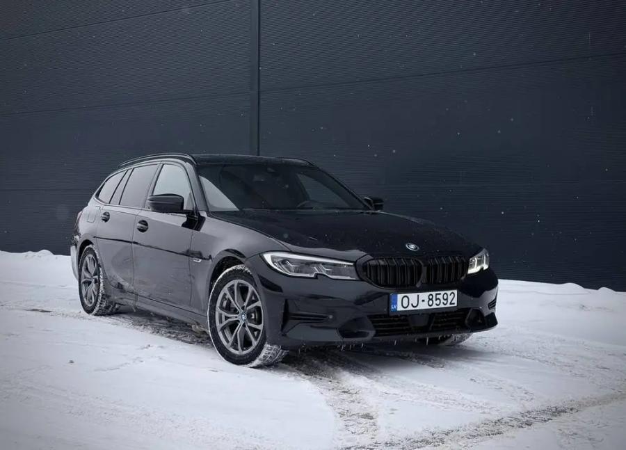 Melns BMW 320 2021 Rīga, ar dzinēja tilpumu 2.00 L un nobraukumu 143 tūkst. km par 23495 €, foto 5 vietnē AUTOMOTO.COM.LV