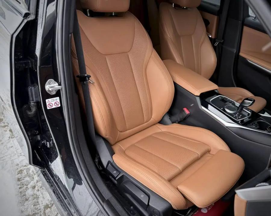 Melns BMW 320 2021 Rīga, ar dzinēja tilpumu 2.00 L un nobraukumu 143 tūkst. km par 23495 €, foto 13 vietnē AUTOMOTO.COM.LV