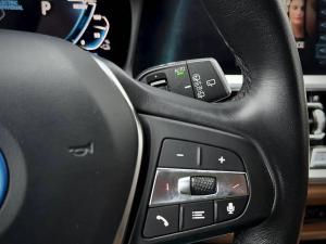 Melns BMW 320 2021 Rīga, ar dzinēja tilpumu 2.00 L un nobraukumu 143 tūkst. km par 23495 €, foto 17 vietnē AUTOMOTO.COM.LV