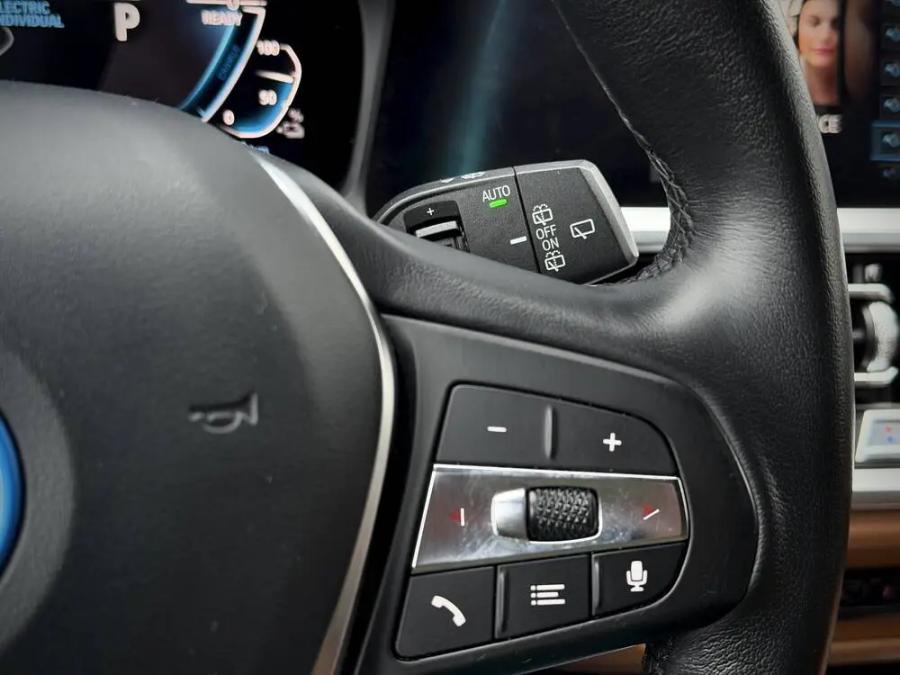 Melns BMW 320 2021 Rīga, ar dzinēja tilpumu 2.00 L un nobraukumu 143 tūkst. km par 23495 €, foto 17 vietnē AUTOMOTO.COM.LV