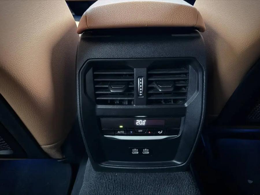 Melns BMW 320 2021 Rīga, ar dzinēja tilpumu 2.00 L un nobraukumu 143 tūkst. km par 23495 €, foto 32 vietnē AUTOMOTO.COM.LV
