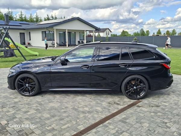 Black BMW 320 2021 in Kaunas, with an engine capacity of 2.00 L and mileage of 269 thousand km for 18700 €, photo 3 on AUTOMOTO.COM.LV