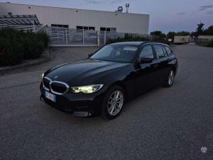 Black BMW 320 2021 in Kaunas, with an engine capacity of 2.00 L and mileage of 203 thousand km for 15900 €, photo 4 on AUTOMOTO.COM.LV
