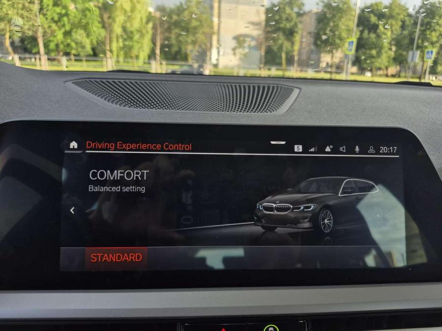 Black BMW 320 2021 in Kaunas, with an engine capacity of 2.00 L and mileage of 203 thousand km for 15900 €, photo 32 on AUTOMOTO.COM.LV