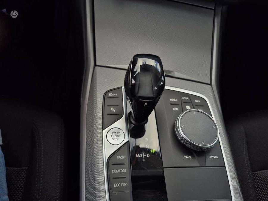 Black BMW 320 2021 in Kaunas, with an engine capacity of 2.00 L and mileage of 203 thousand km for 15900 €, photo 35 on AUTOMOTO.COM.LV