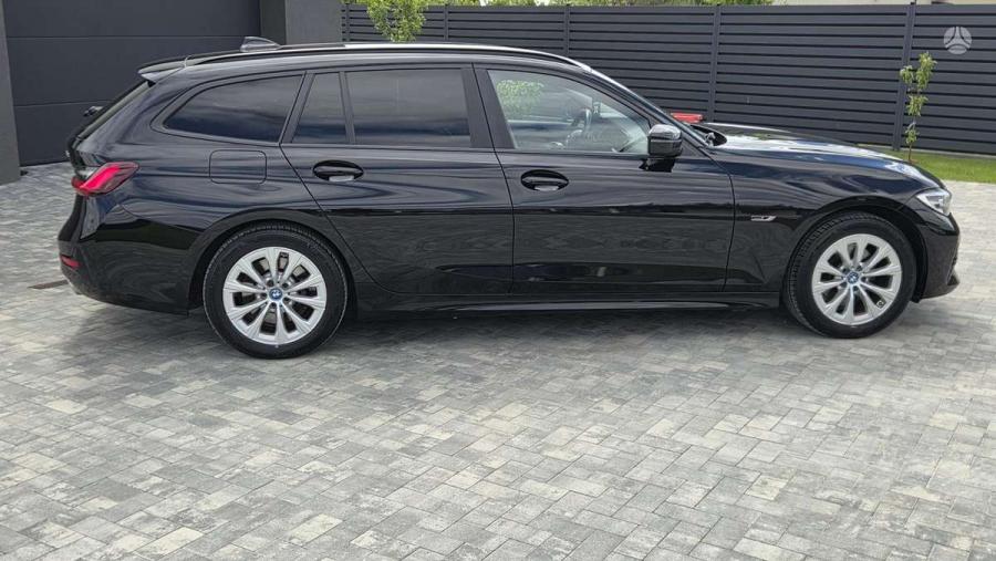 Melns BMW 320 2021 Kauņa, ar dzinēja tilpumu 2.00 L un nobraukumu 232 tūkst. km par 17250 €, foto 8 vietnē AUTOMOTO.COM.LV