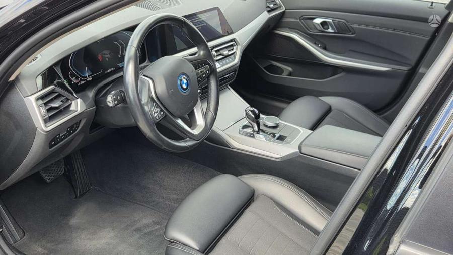 Melns BMW 320 2021 Kauņa, ar dzinēja tilpumu 2.00 L un nobraukumu 232 tūkst. km par 17250 €, foto 11 vietnē AUTOMOTO.COM.LV