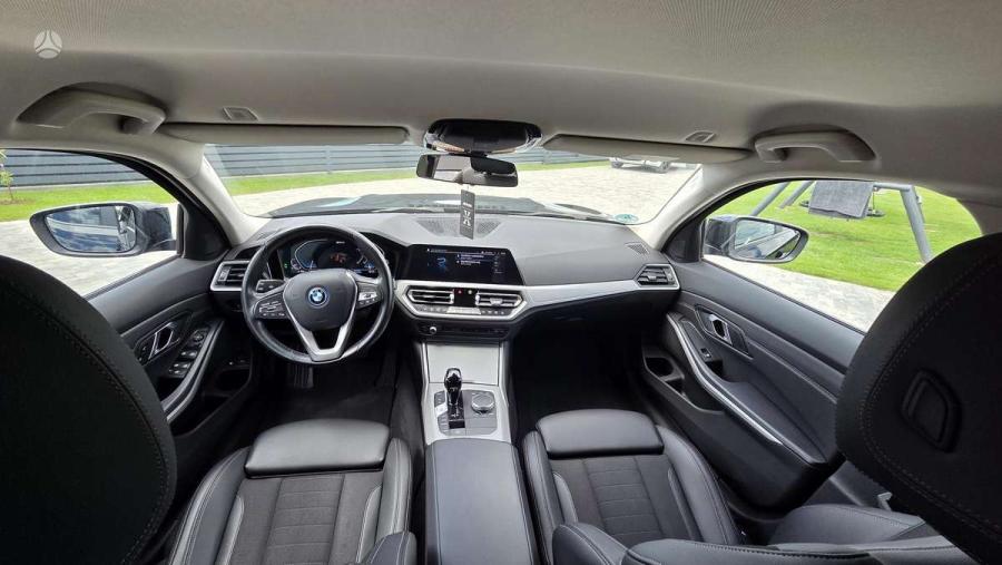 Melns BMW 320 2021 Kauņa, ar dzinēja tilpumu 2.00 L un nobraukumu 232 tūkst. km par 17250 €, foto 13 vietnē AUTOMOTO.COM.LV