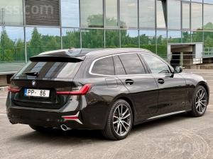 Black BMW 320 2021 in Riga, with an engine capacity of 2.00 L and mileage of 199 thousand km for 21490 €, photo 4 on AUTOMOTO.COM.LV