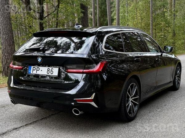 Black BMW 320 2021 in Riga, with an engine capacity of 2.00 L and mileage of 199 thousand km for 17490 €, photo 4 on AUTOMOTO.COM.LV