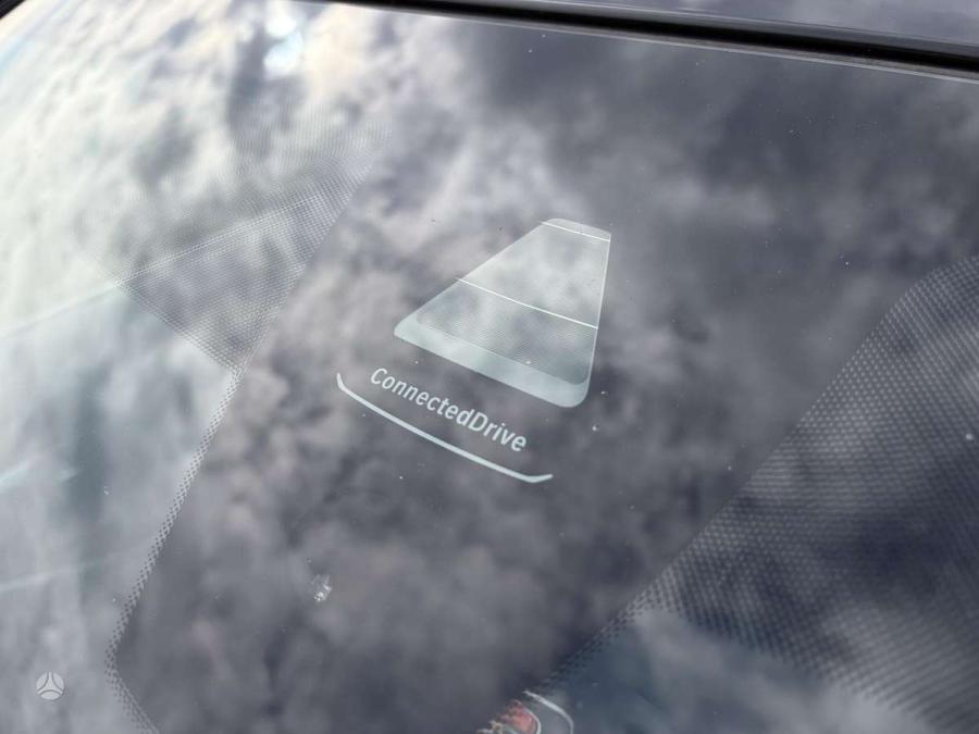 Melns BMW 320 2021 Kauņa, ar dzinēja tilpumu 2.00 L un nobraukumu 257 tūkst. km par 17890 €, foto 25 vietnē AUTOMOTO.COM.LV