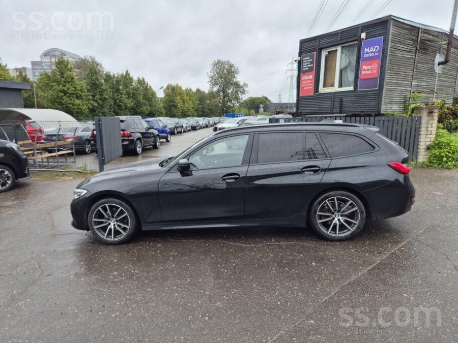 Black BMW 320 2021 in Riga, with an engine capacity of 2.00 L and mileage of 226 thousand km for 18590 €, photo 9 on AUTOMOTO.COM.LV