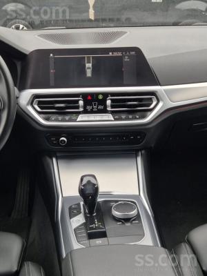 Black BMW 320 2021 in Riga, with an engine capacity of 2.00 L and mileage of 226 thousand km for 18590 €, photo 11 on AUTOMOTO.COM.LV