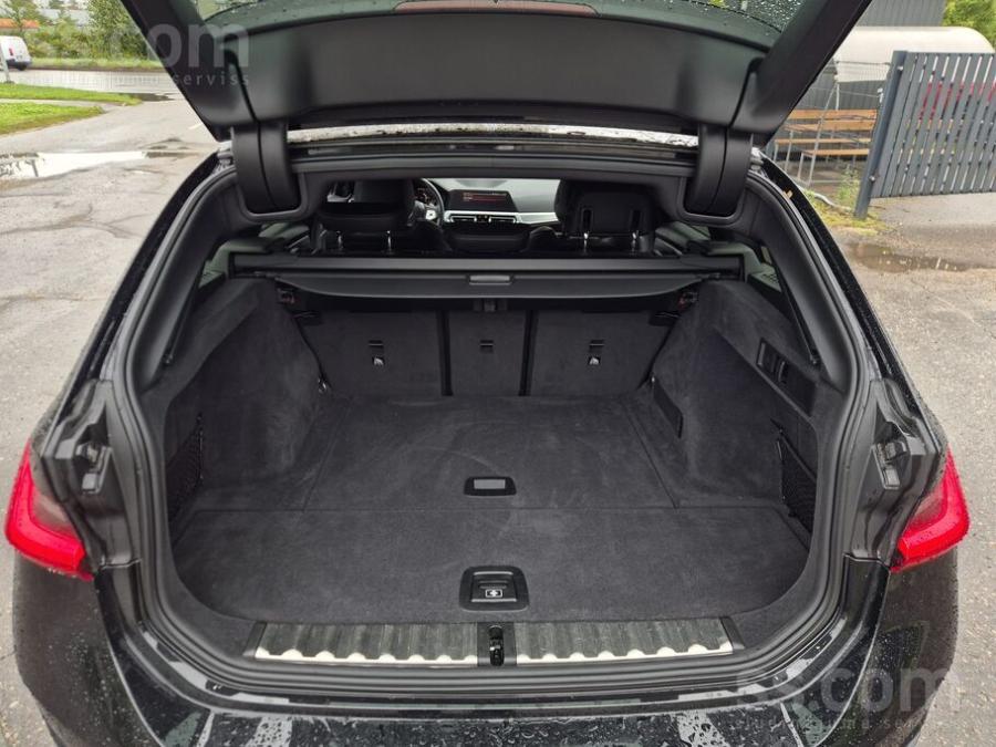 Black BMW 320 2021 in Riga, with an engine capacity of 2.00 L and mileage of 226 thousand km for 18590 €, photo 13 on AUTOMOTO.COM.LV