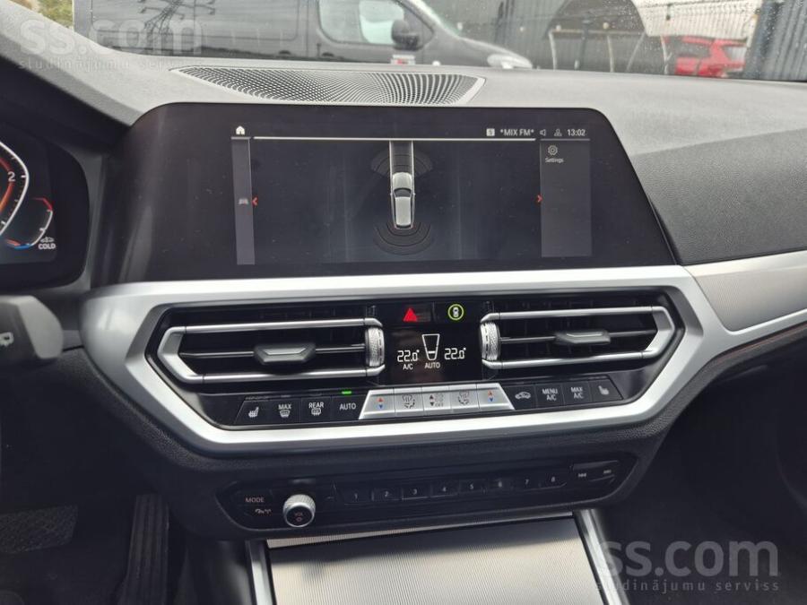 Black BMW 320 2021 in Riga, with an engine capacity of 2.00 L and mileage of 226 thousand km for 18590 €, photo 19 on AUTOMOTO.COM.LV