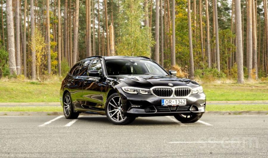 Black BMW 320 2021 in Riga, with an engine capacity of 2.00 L and mileage of 226 thousand km for 18590 €, photo 3 on AUTOMOTO.COM.LV