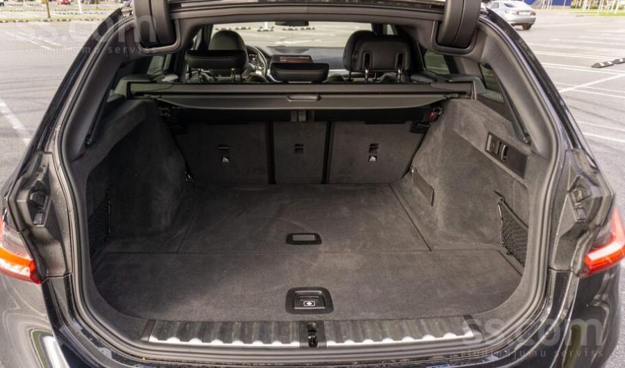 Black BMW 320 2021 in Riga, with an engine capacity of 2.00 L and mileage of 226 thousand km for 18590 €, photo 32 on AUTOMOTO.COM.LV