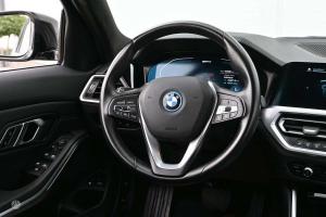 Melns BMW 320 2022 Kretinga, ar dzinēja tilpumu 2.00 L un nobraukumu 105 tūkst. km par 24499 €, foto 33 vietnē AUTOMOTO.COM.LV