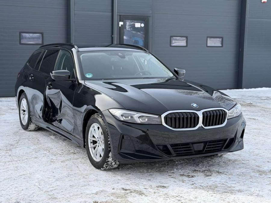 Black BMW 320 2022 in Kaunas, with an engine capacity of 2.00 L and mileage of 86 thousand km for 19650 €, photo 4 on AUTOMOTO.COM.LV