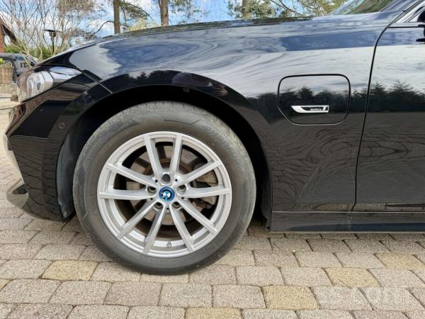 Melns BMW 320 2022 Saldus, ar dzinēja tilpumu 2.00 L un nobraukumu 124 tūkst. km par 23500 €, foto 7 vietnē AUTOMOTO.COM.LV