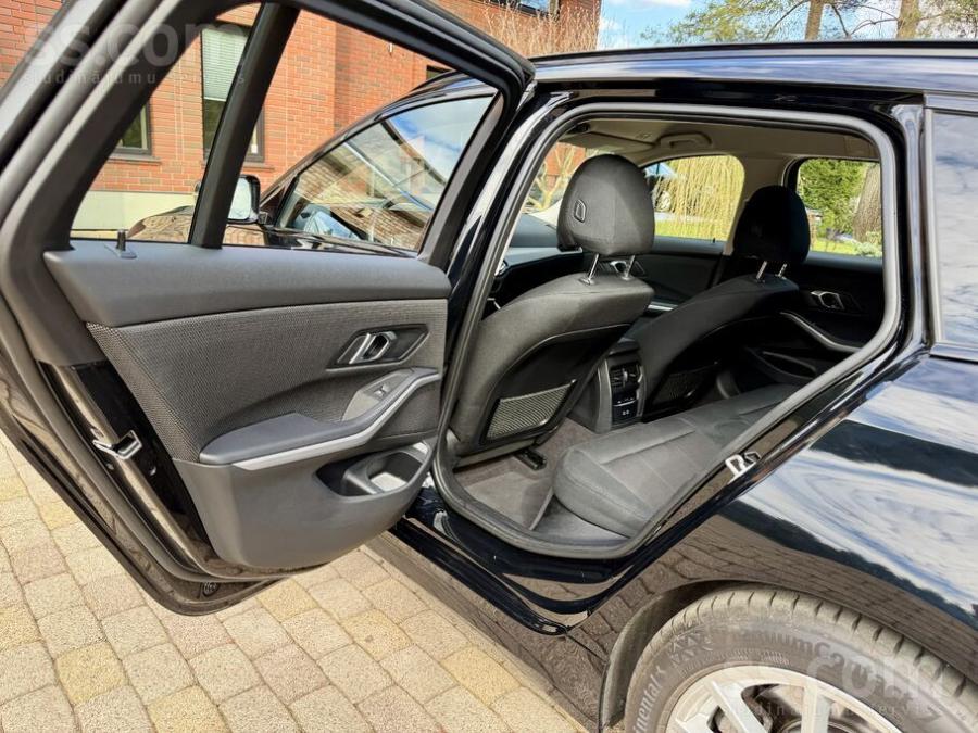 Black BMW 320 2022 in Saldus, with an engine capacity of 2.00 L and mileage of 124 thousand km for 23000 €, photo 22 on AUTOMOTO.COM.LV