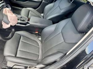 Black BMW 320 2022 in Prienai, with an engine capacity of 2.00 L and mileage of 93 thousand km for 8999 €, photo 17 on AUTOMOTO.COM.LV