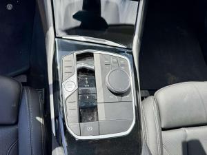 Black BMW 320 2022 in Prienai, with an engine capacity of 2.00 L and mileage of 93 thousand km for 8999 €, photo 22 on AUTOMOTO.COM.LV