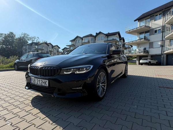 Black BMW 320 2022 in Vilnius, with an engine capacity of 2.00 L and mileage of 130 thousand km for 24000 €, photo 2 on AUTOMOTO.COM.LV