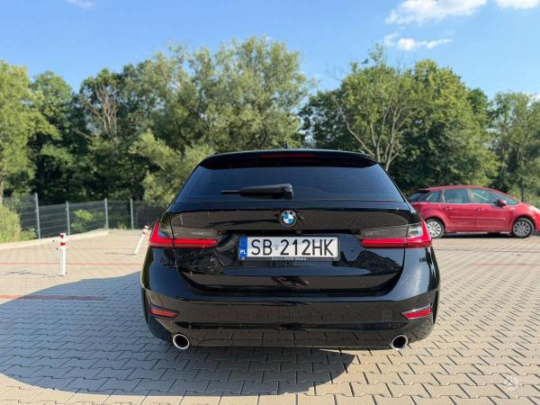 Black BMW 320 2022 in Vilnius, with an engine capacity of 2.00 L and mileage of 130 thousand km for 24000 €, photo 6 on AUTOMOTO.COM.LV