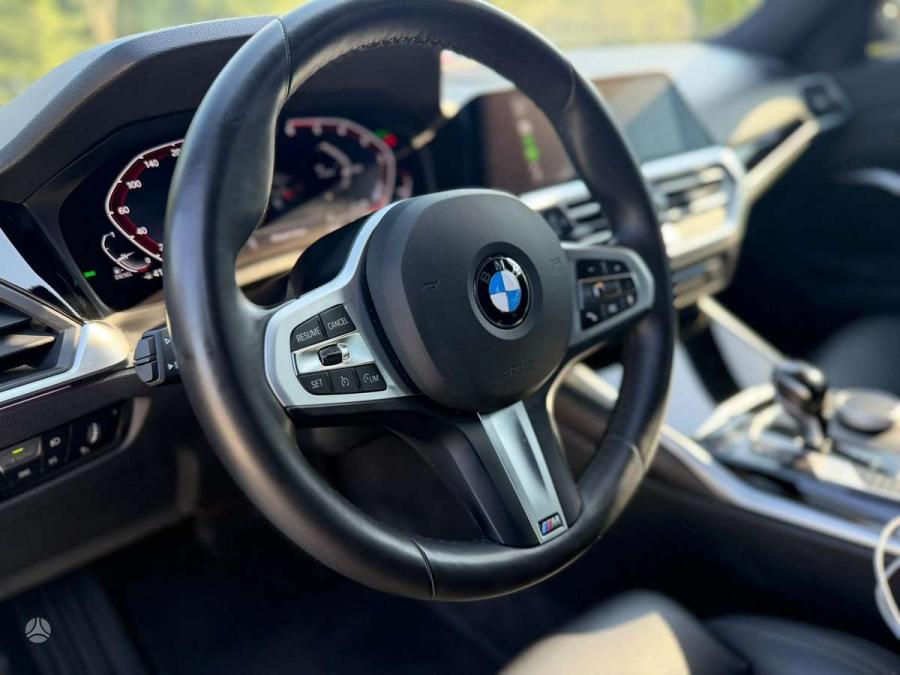 Black BMW 320 2022 in Vilnius, with an engine capacity of 2.00 L and mileage of 130 thousand km for 24000 €, photo 13 on AUTOMOTO.COM.LV