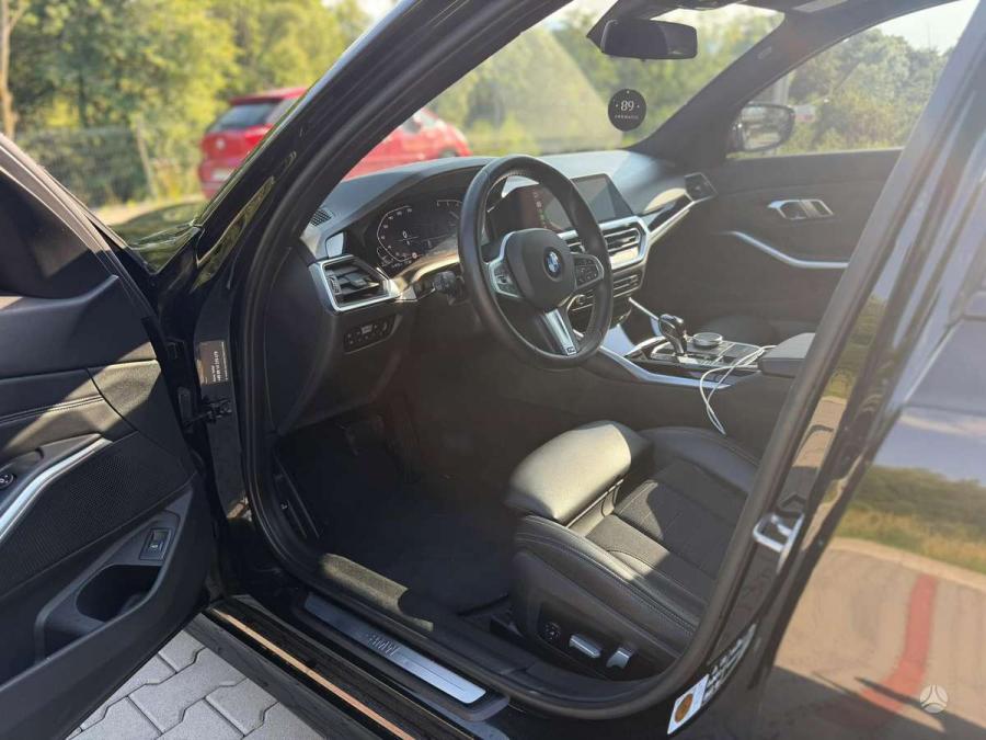 Black BMW 320 2022 in Vilnius, with an engine capacity of 2.00 L and mileage of 130 thousand km for 24000 €, photo 16 on AUTOMOTO.COM.LV
