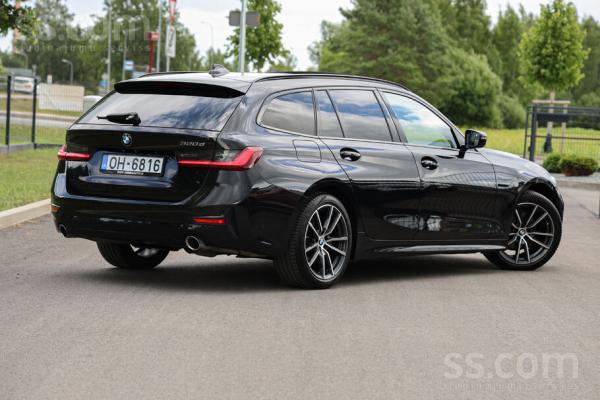 Black BMW 320 2022 in Jelgava, with an engine capacity of 2.00 L and mileage of 0 thousand km for 20500 €, photo 4 on AUTOMOTO.COM.LV