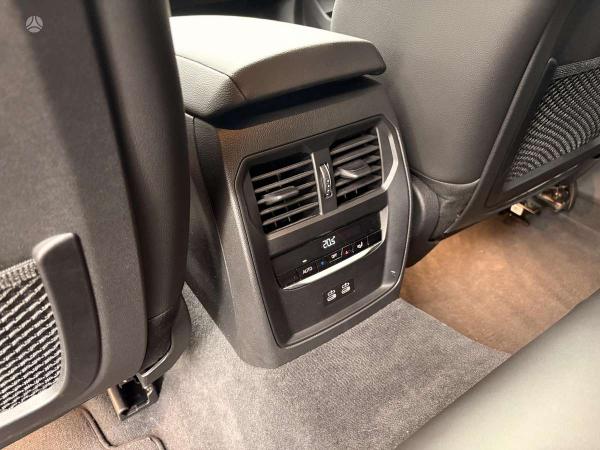 Black BMW 320 2022 in Panevezys, with an engine capacity of 2.00 L and mileage of 56 thousand km for 24350 €, photo 9 on AUTOMOTO.COM.LV